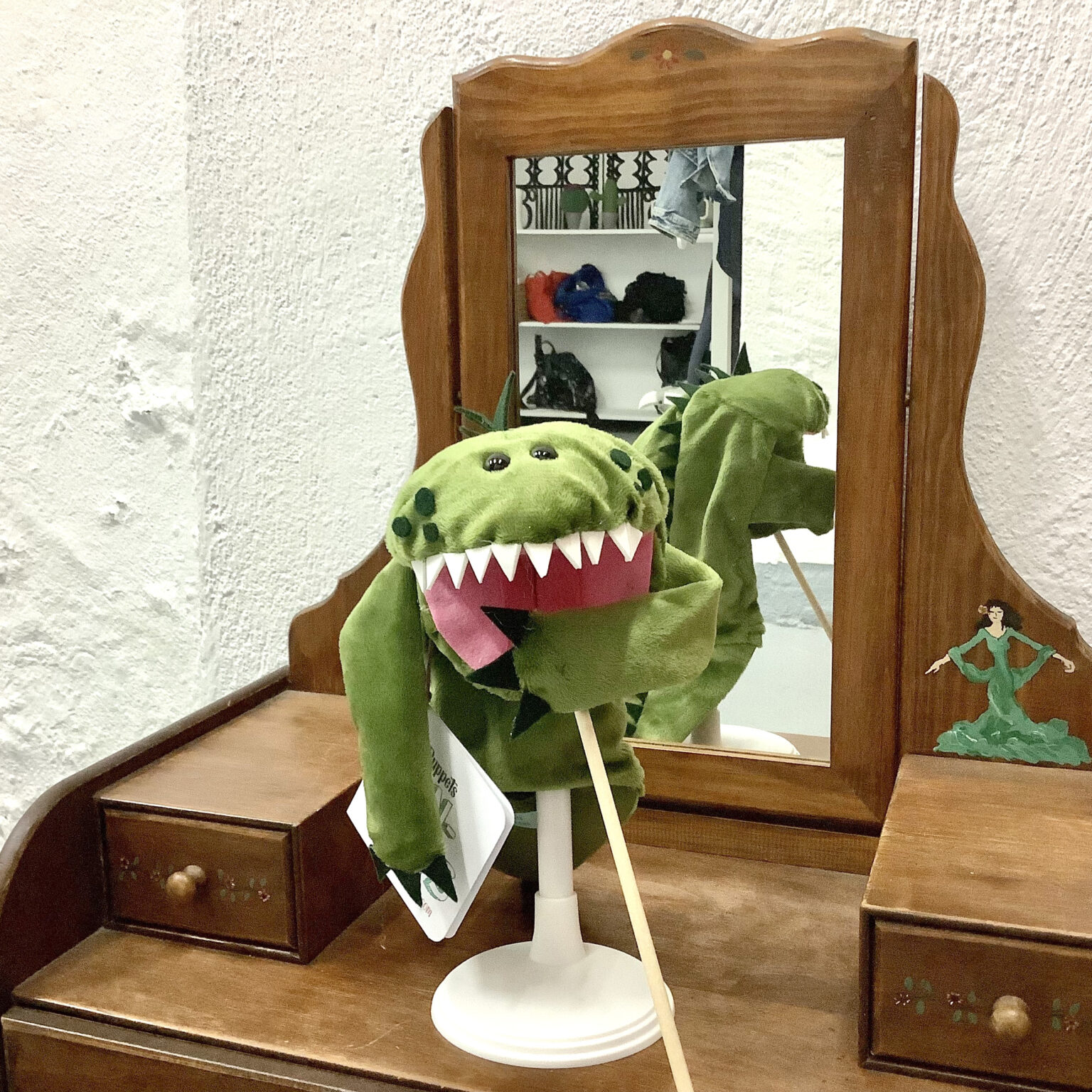 DRAC THE DRAGON PUPPET - Miri Puppets
